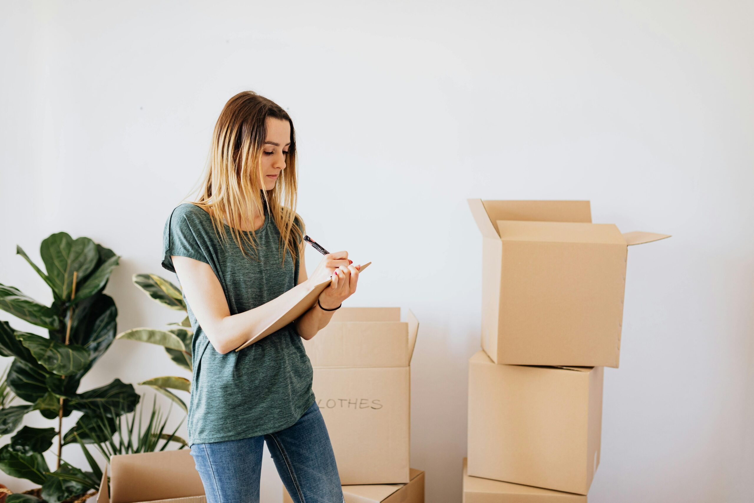 The Secret to Packing Your Moving Boxes Like a Pro Without Wasting Time ...